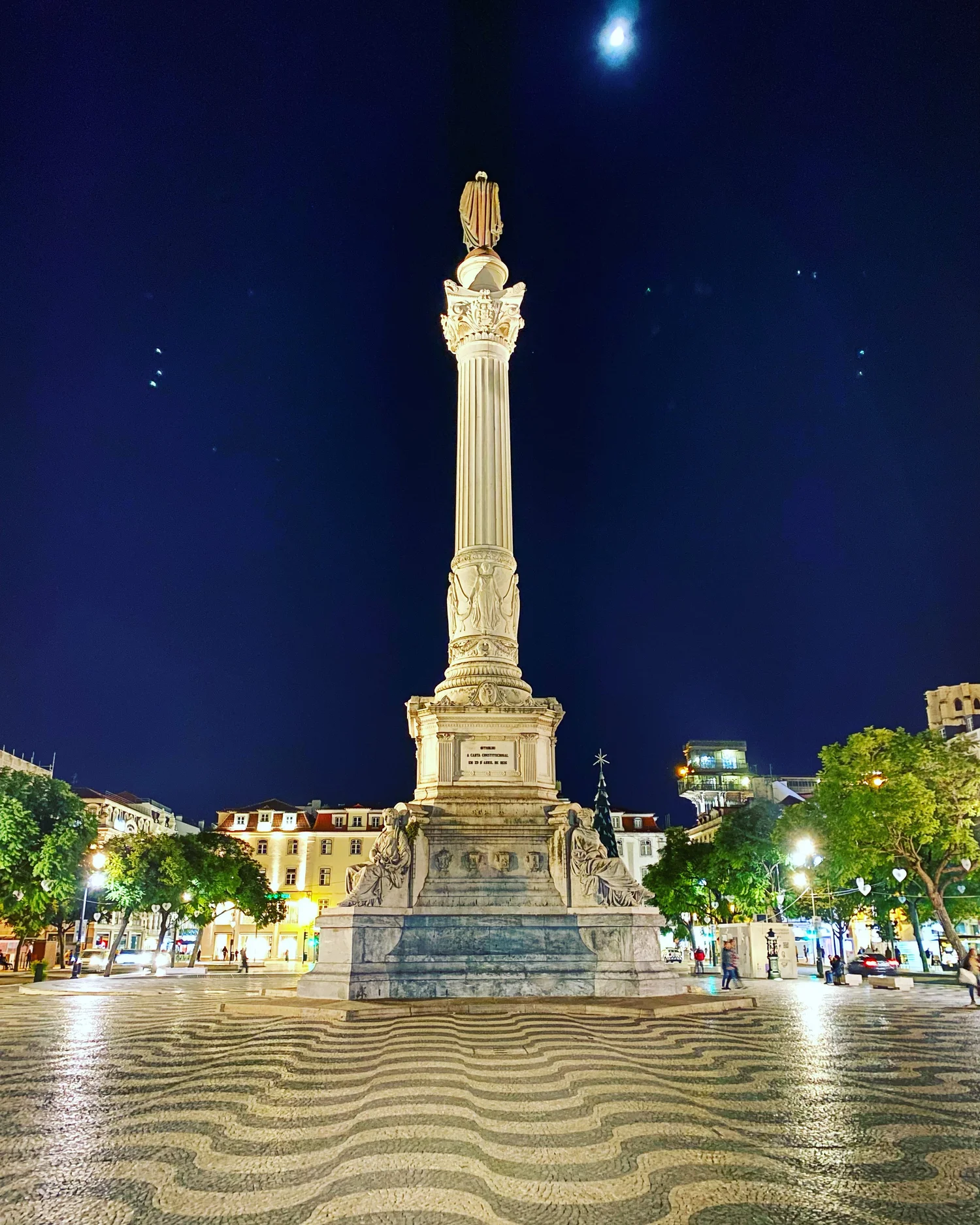 Lisbon Travel Guide | Hotels | Tours | Restaurants