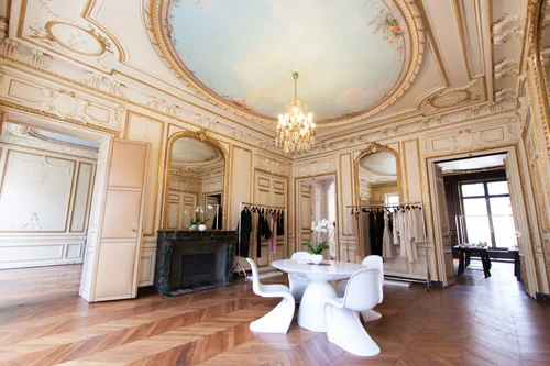 PERMANENT PARIS SHOWROOM - RUE AUBER — AMF SHOWROOM