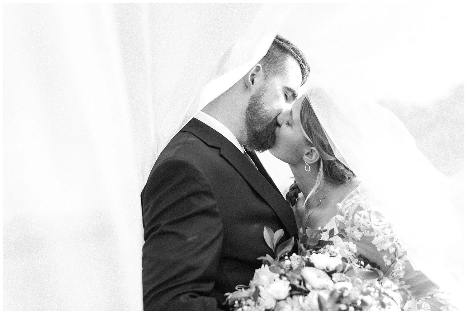 Richmond Wedding Photographer | Laura Hoyle - Richmond VA Wedding ...
