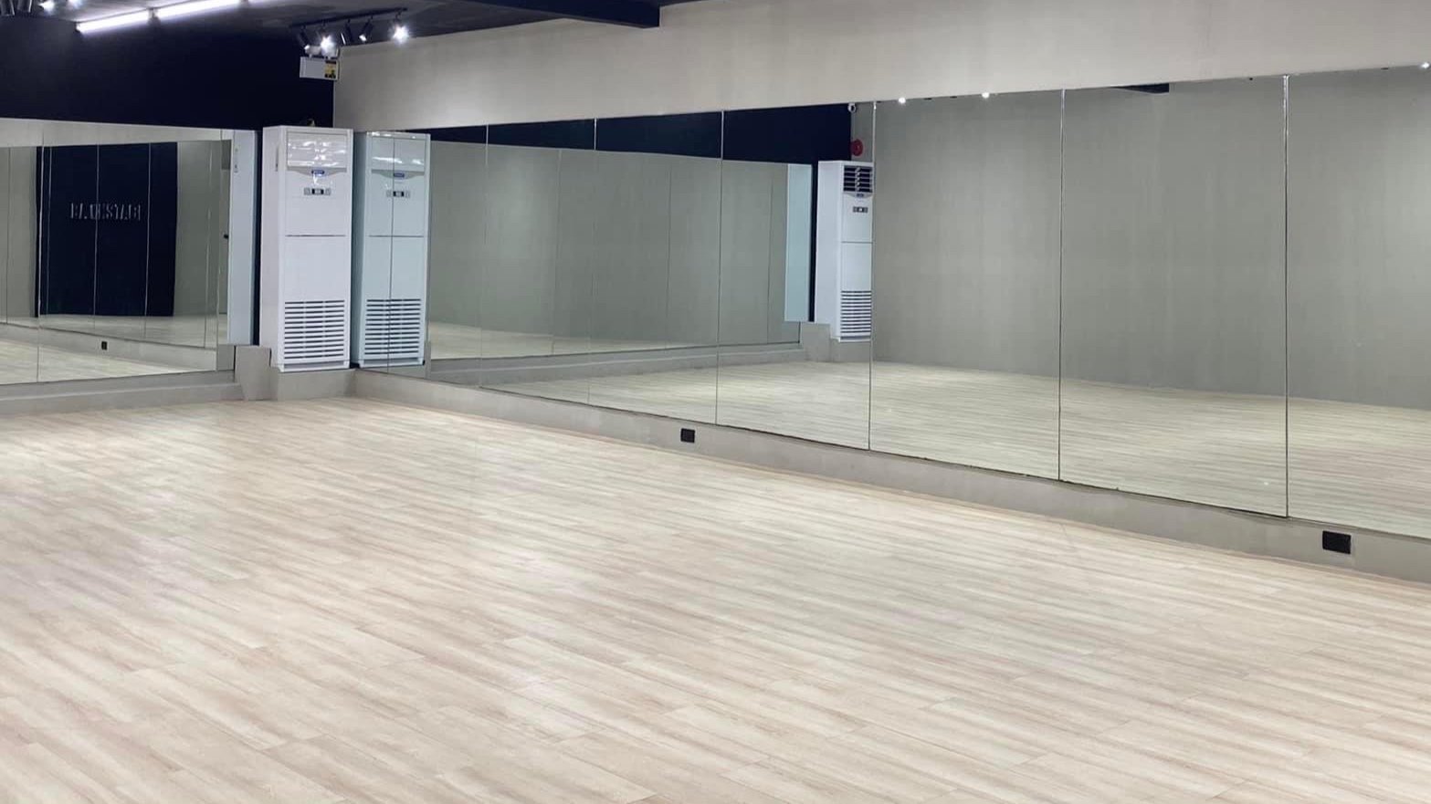 Backstage Davao Studio Rental — BACKSTAGE