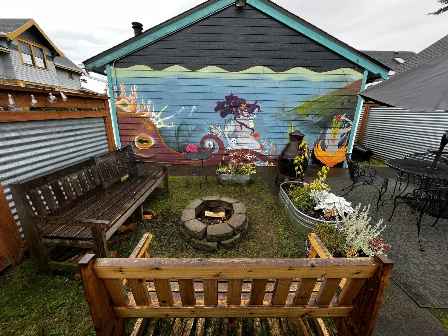 Starry Night Inn | The ocean is calling