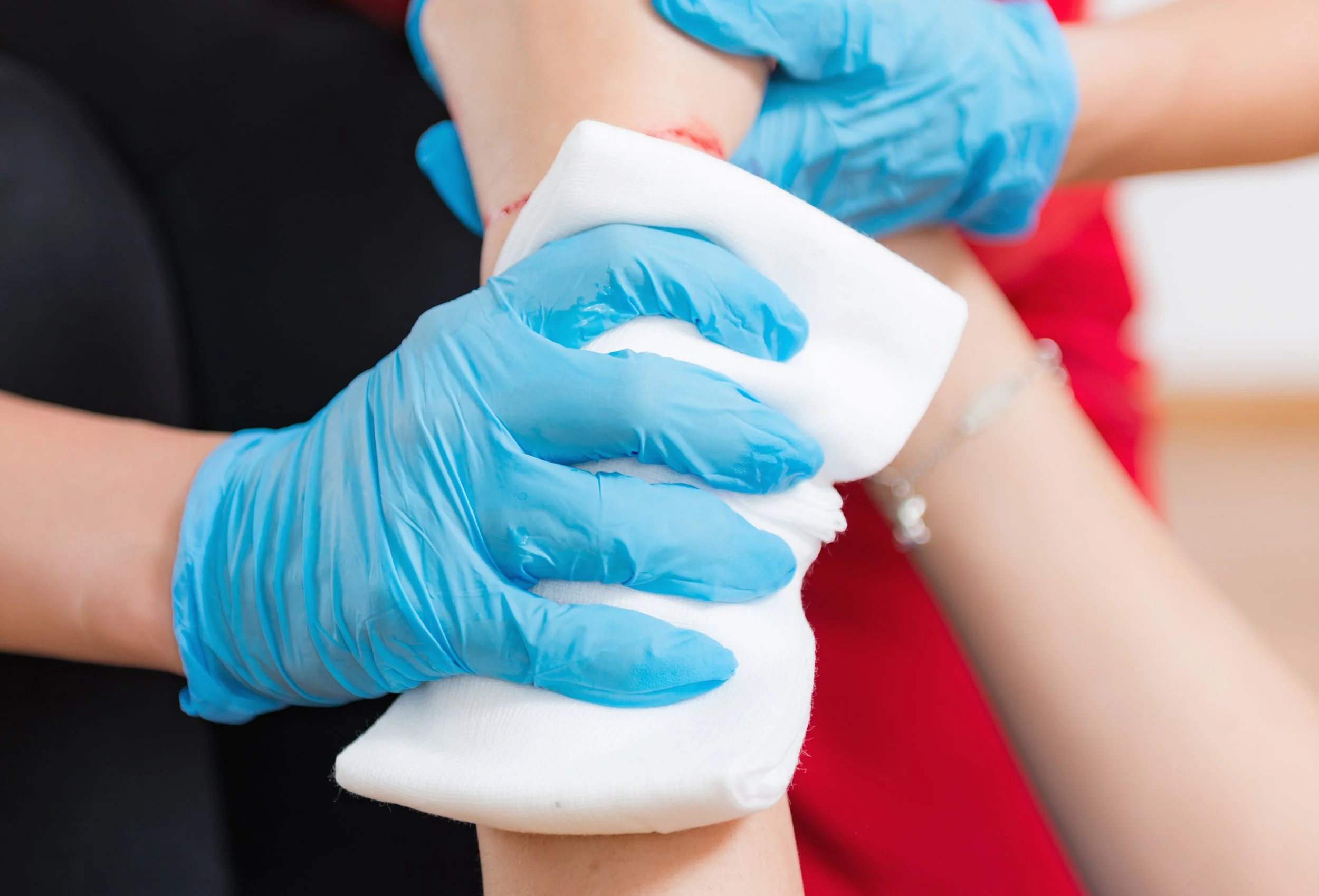 First Aid - Severe Bleeding — Axonify Content Marketplace