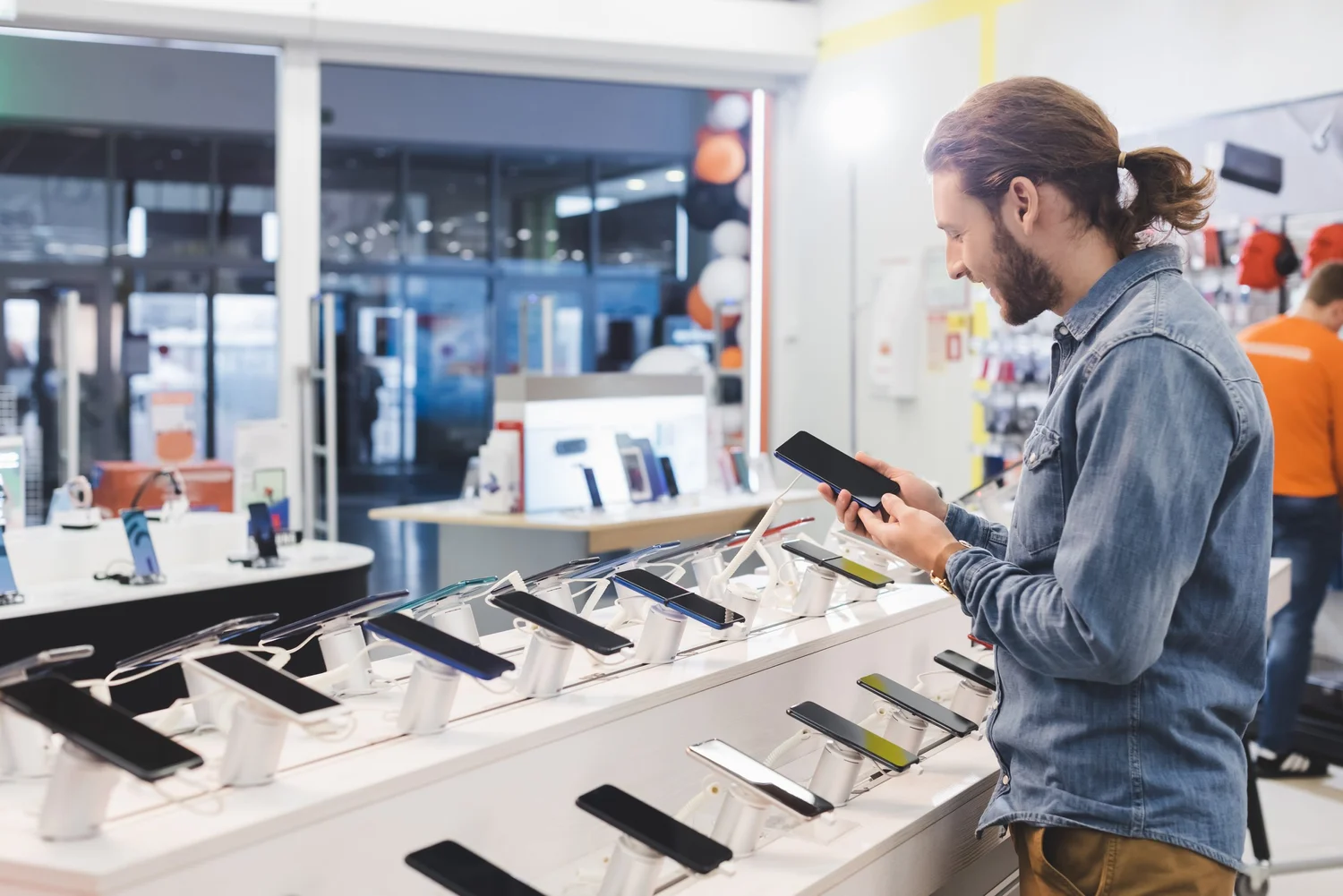 Understanding Smartphone Specifications — Axonify Content Marketplace