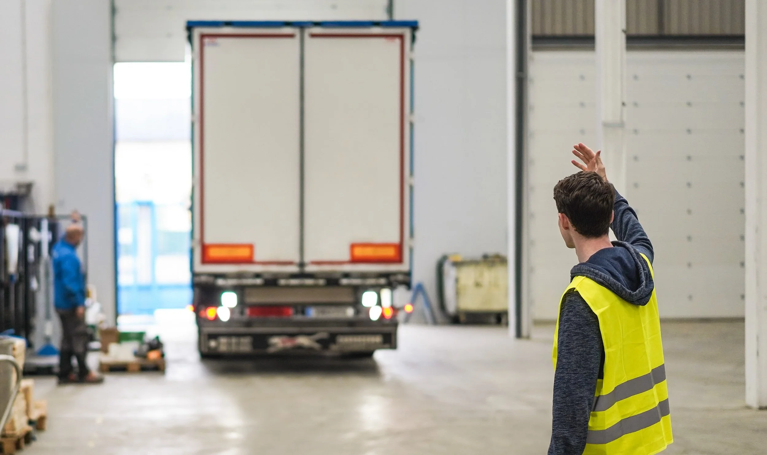 Loading Dock Safety - Hand Signals — Axonify Content Marketplace