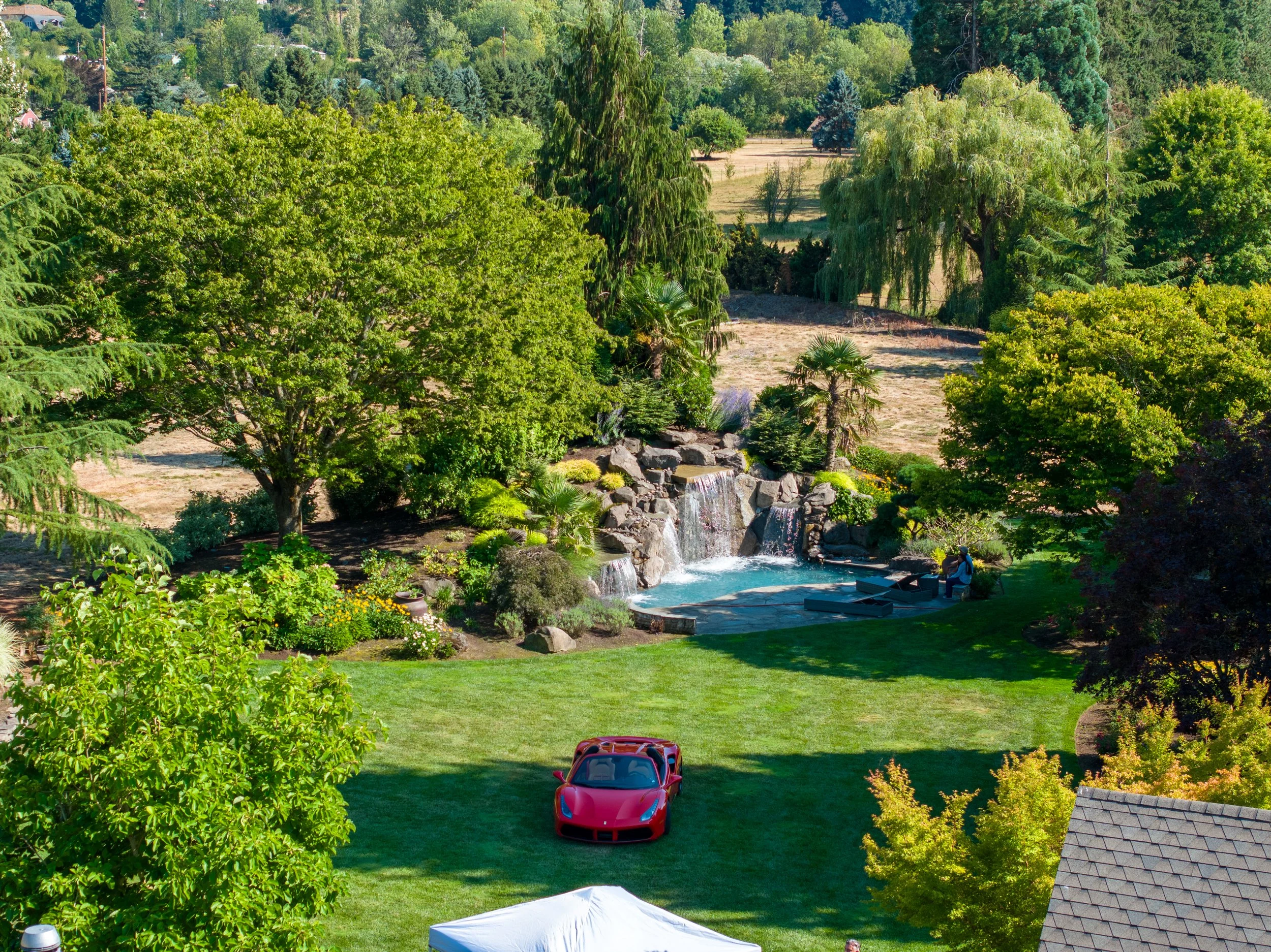 Lucky's Garage Car Storage