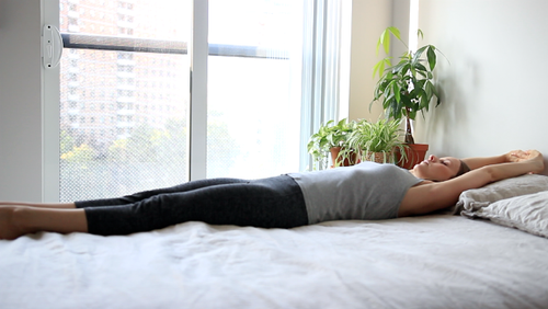 5 Easy Morning Stretches in Bed — Meghan Livingstone