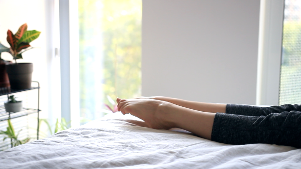 5 Easy Morning Stretches in Bed — Meghan Livingstone