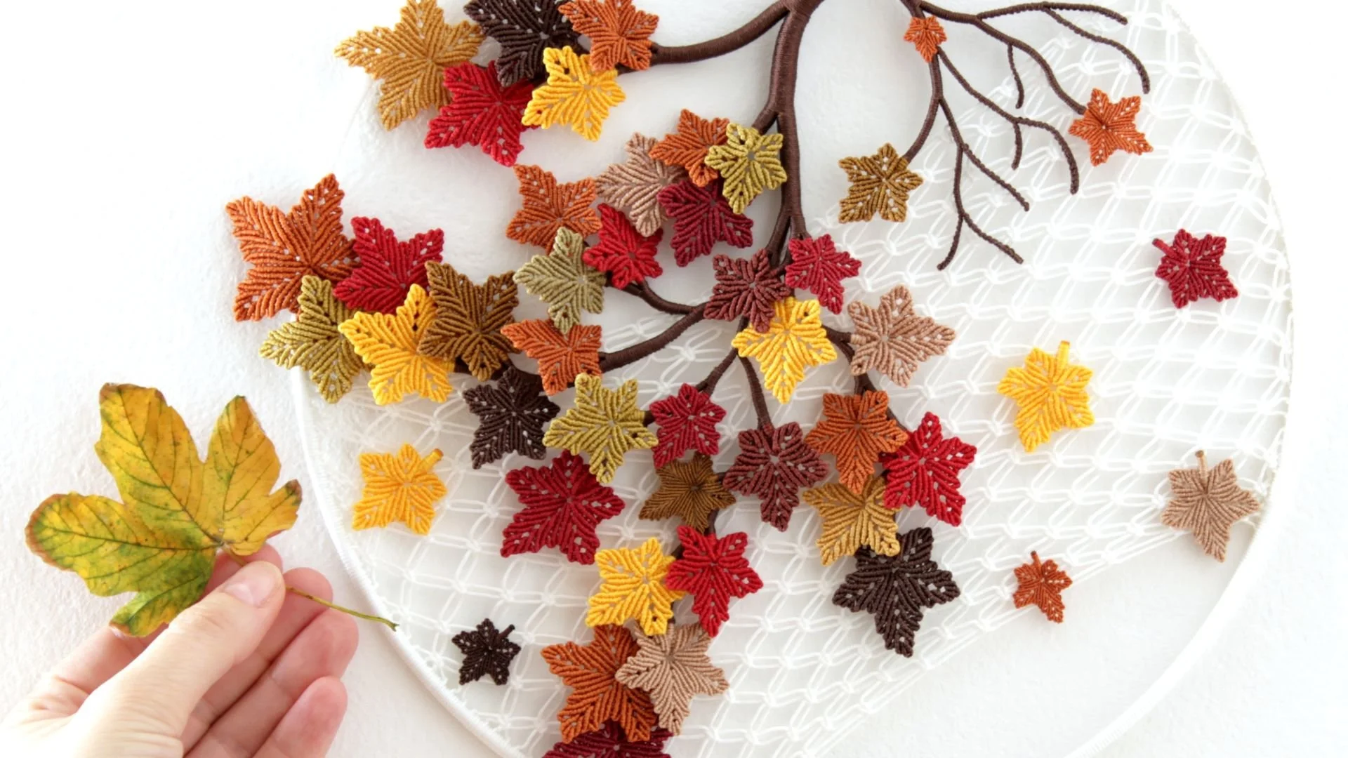 7 DIY Leaf Projects for Fall — EwiMacrame | Micro Macrame