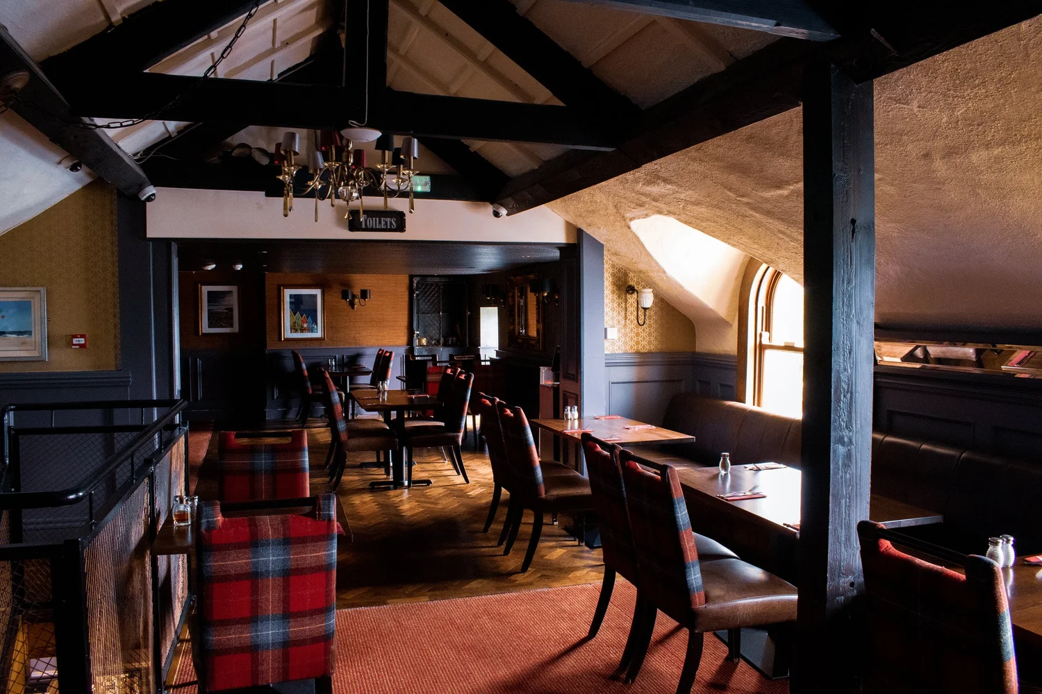 Ownies Bar and Bistro