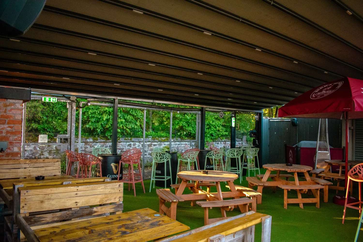 Services 2 — Ownies Bar and Bistro