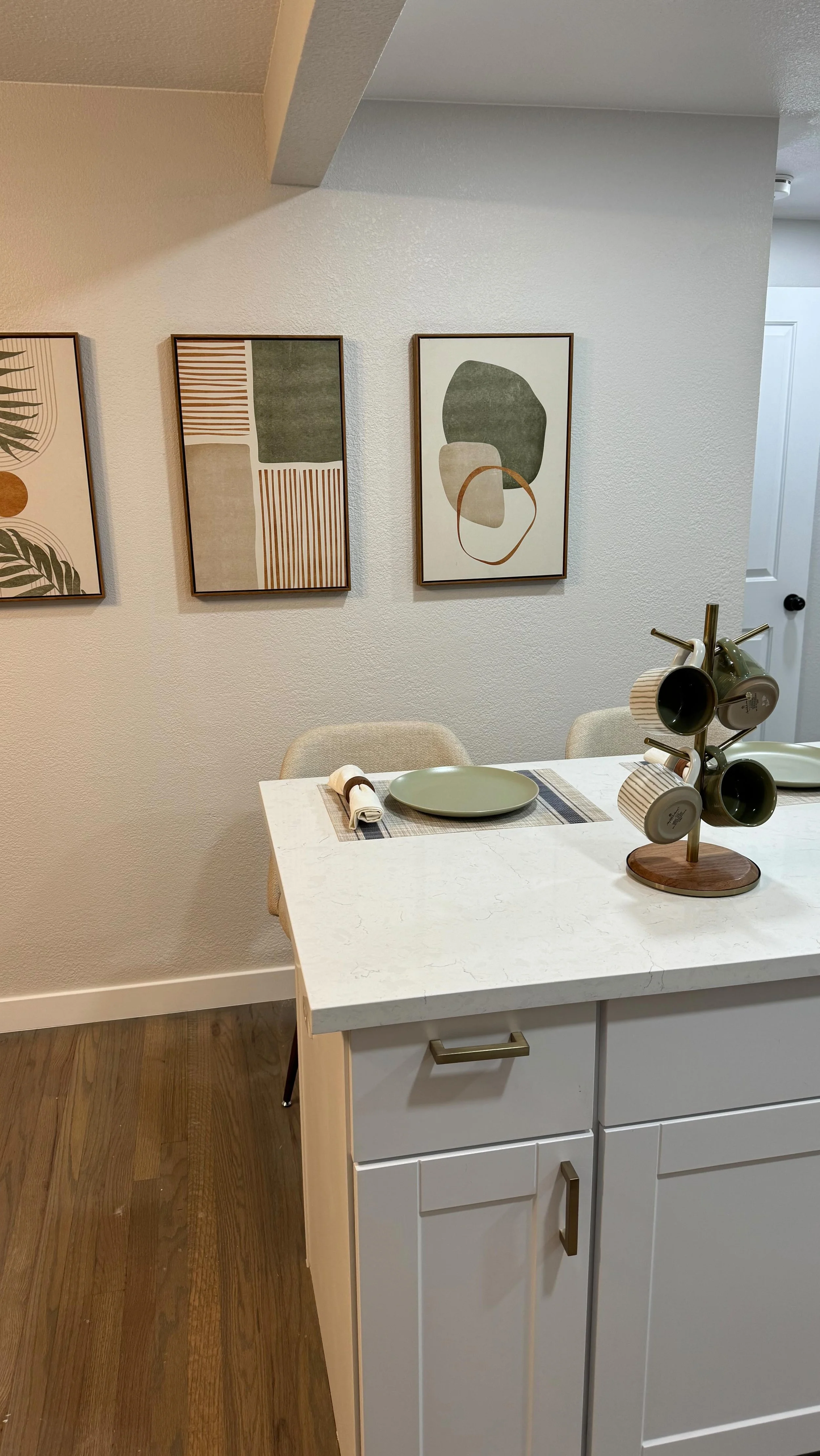 Staging & Interior Design Solutions for Realtors, Investors & More