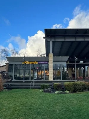 Alderwood Mall — Kitanda