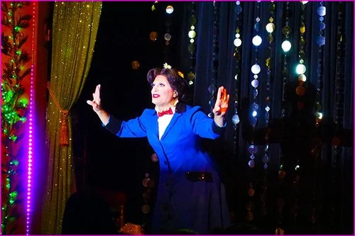 Lips New York City - Dinner, Drinks & Drag Shows!