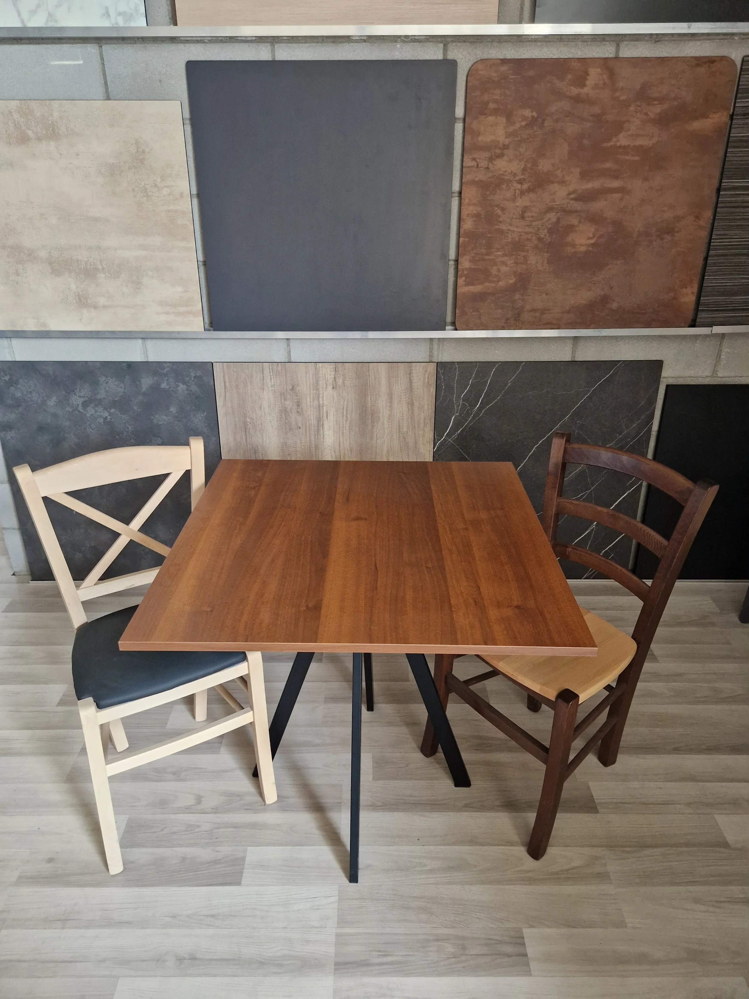 Tavoli per ristorante in legno — Home Page