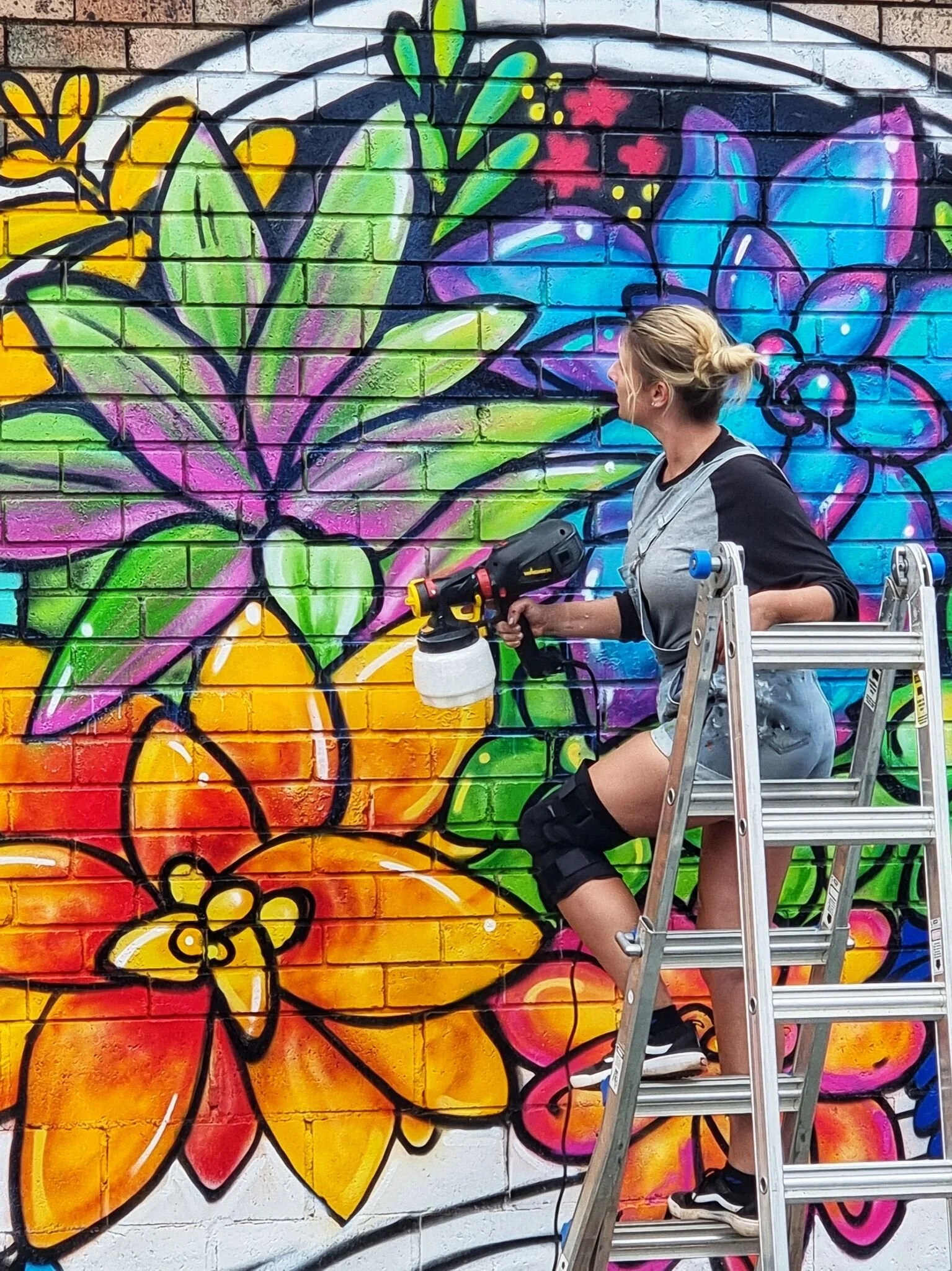 Contact Muralist — Mural Nomad