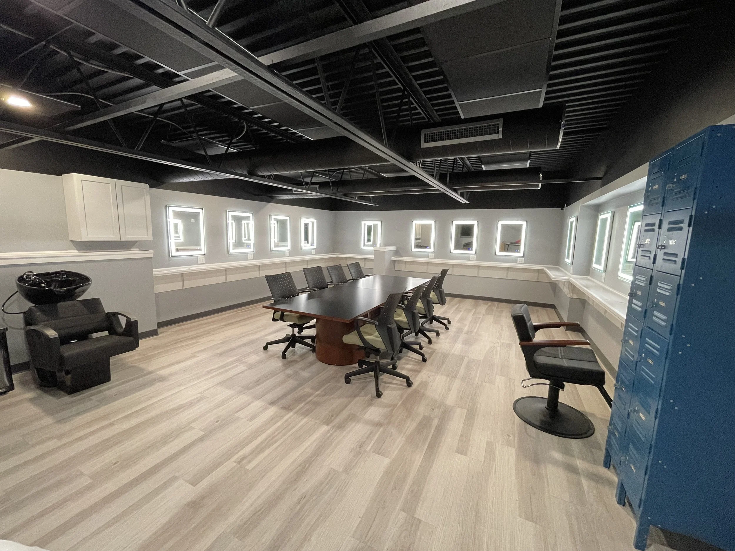 Upscale Cosmetology & Esthetician School, Grand Blanc, MI | Austin ...