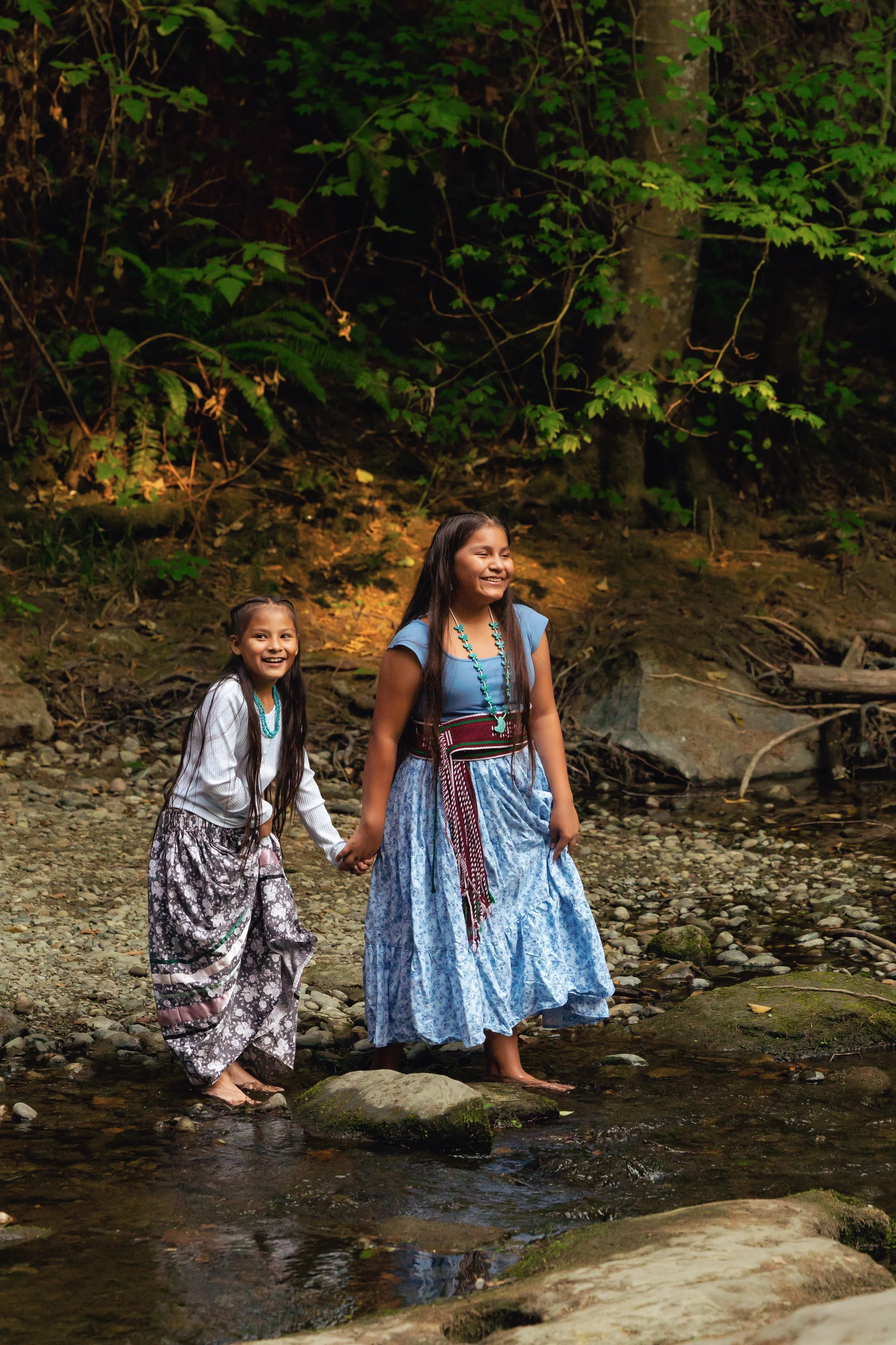 Finding Joy and Confidence: A Magical Family Session in Nature — Laura ...
