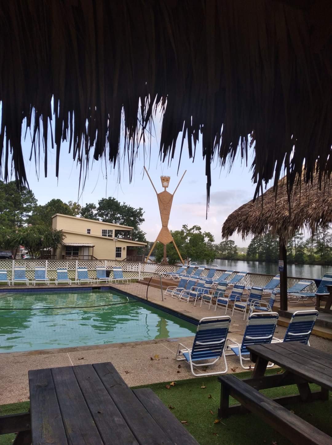 Gallery — Emerald Lake Resort