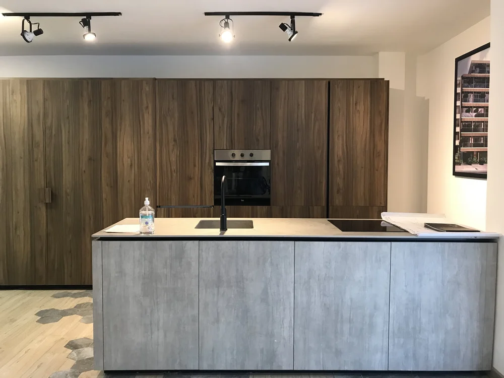 Pelíkano RH — Pelikano