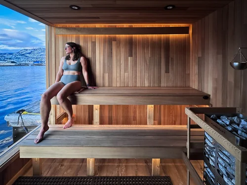 Löyly | Kelowna's Floating Sauna & Plunge Pool