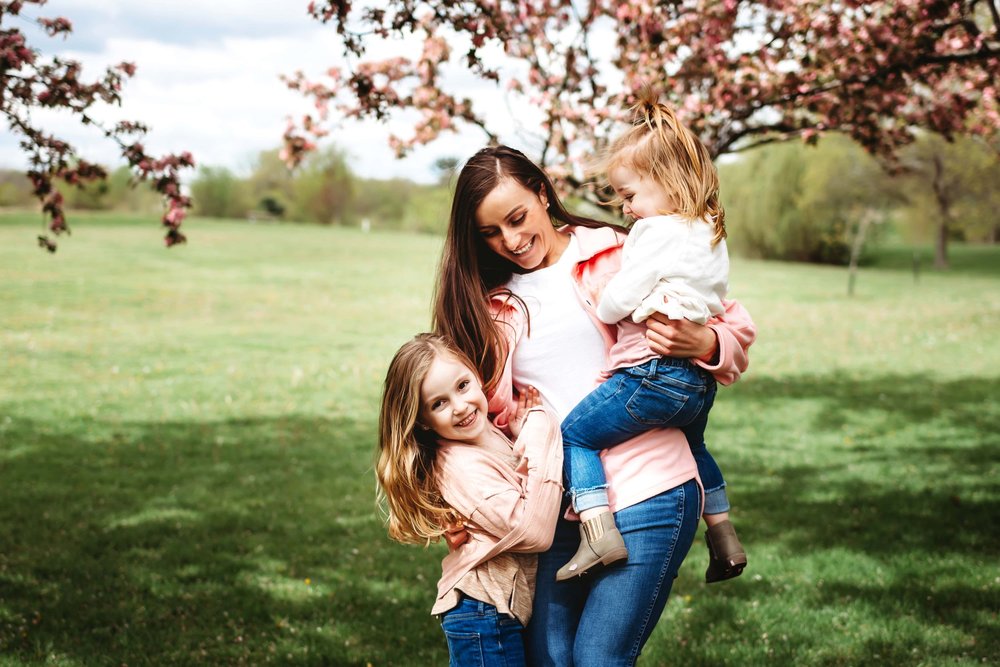 What Colors Should I Wear for Spring Family Pictures — Syracuse ...