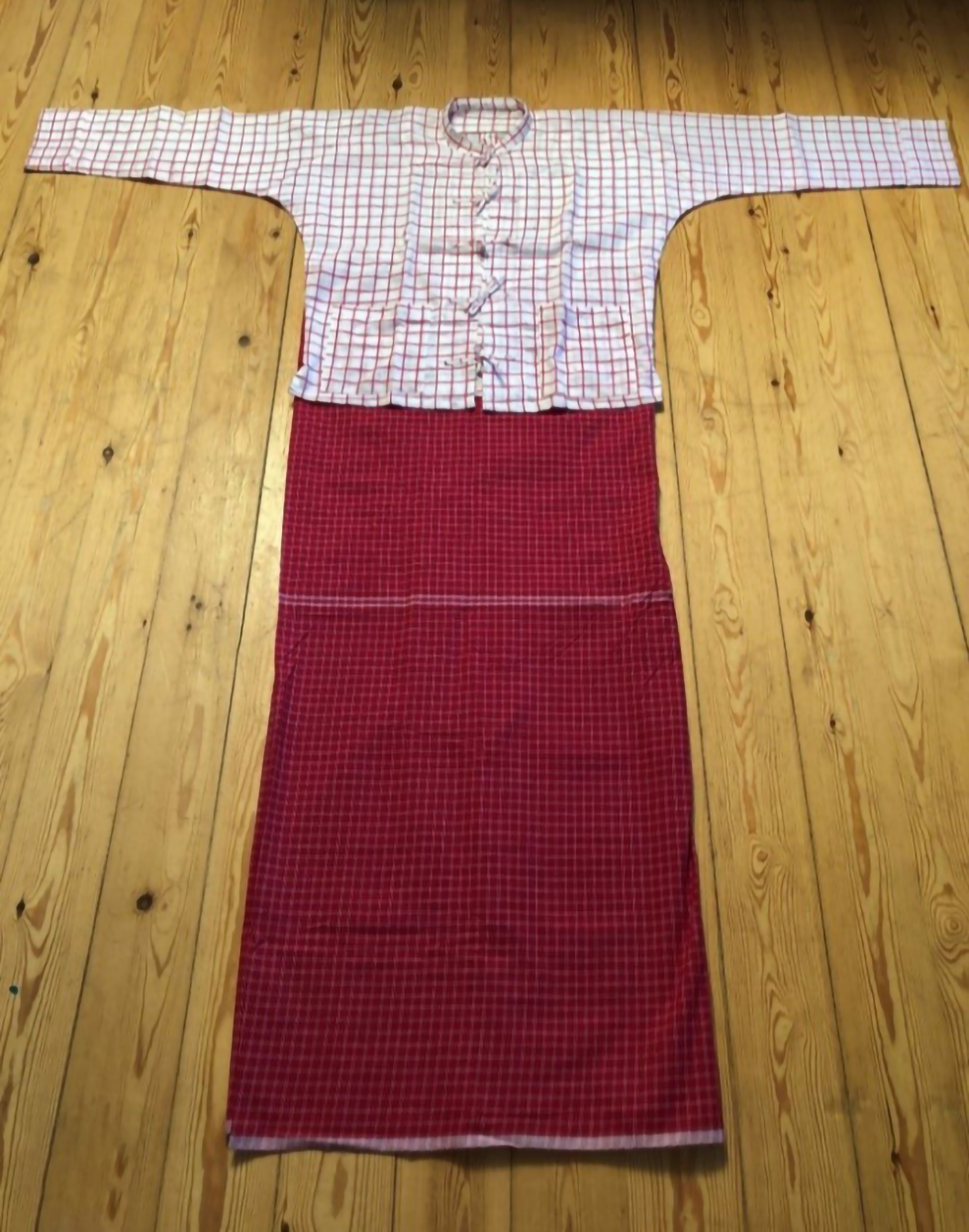 Mon Traditional Dress - Weaving Ecologies
