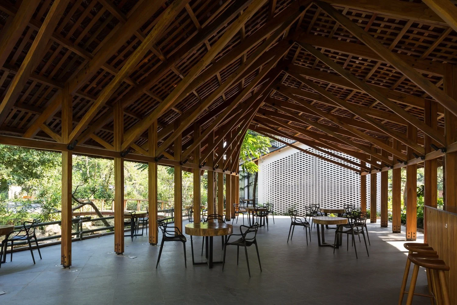 Wood Restaurant - MAS Architects — Greenitecture