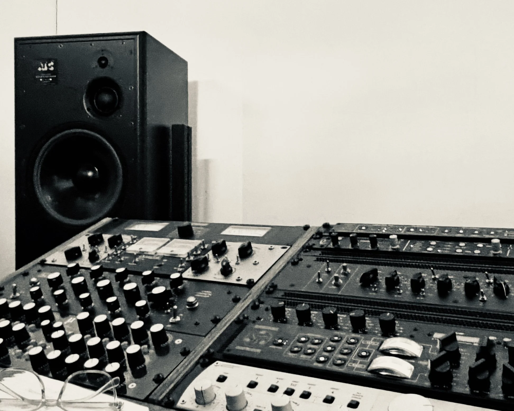 studio — Ryan Morey Mastering