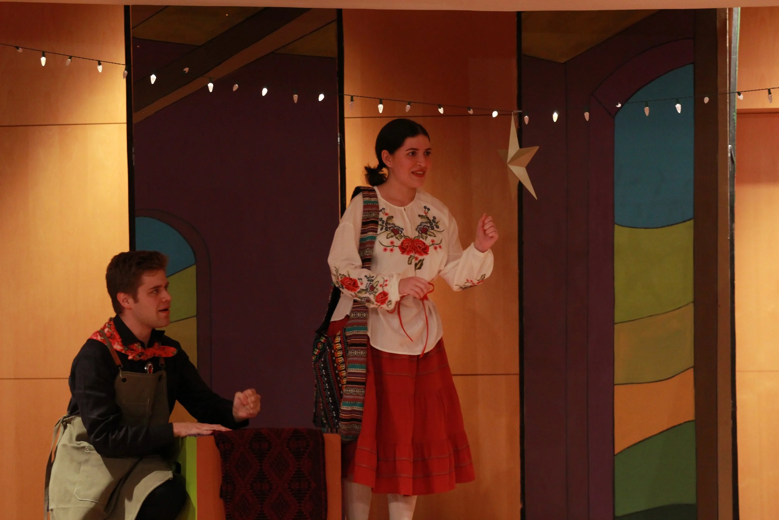 Lucinda y las Flores de la Nochebuena — Erin Ridge