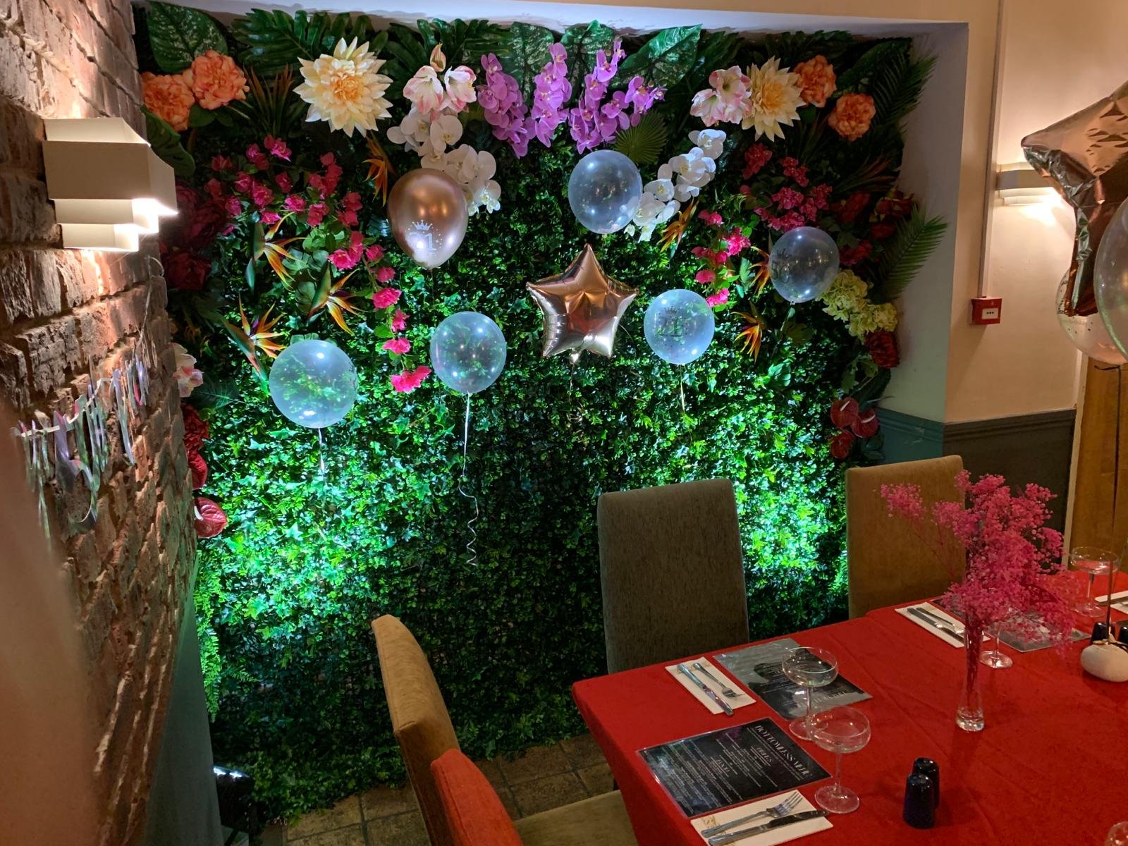 Gallery — Maverick Ladies Lounge