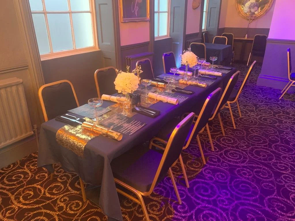 Eat | Book Your Visit Today — Maverick Ladies Lounge
