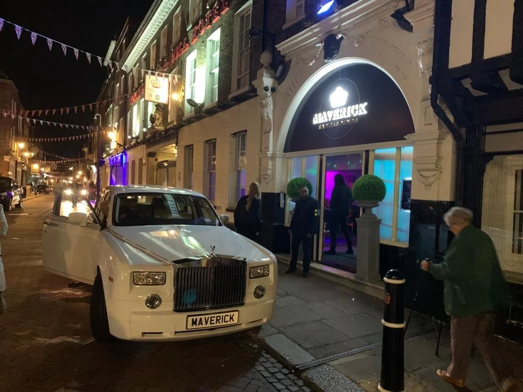 Gallery — Maverick Ladies Lounge