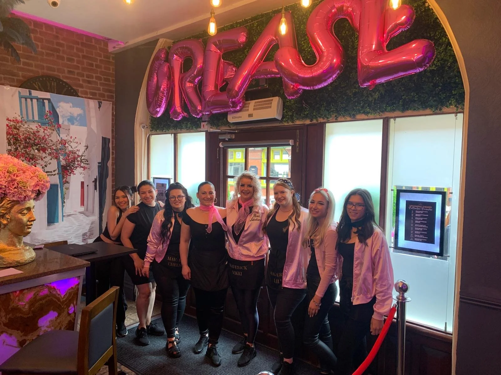 Gallery — Maverick Ladies Lounge