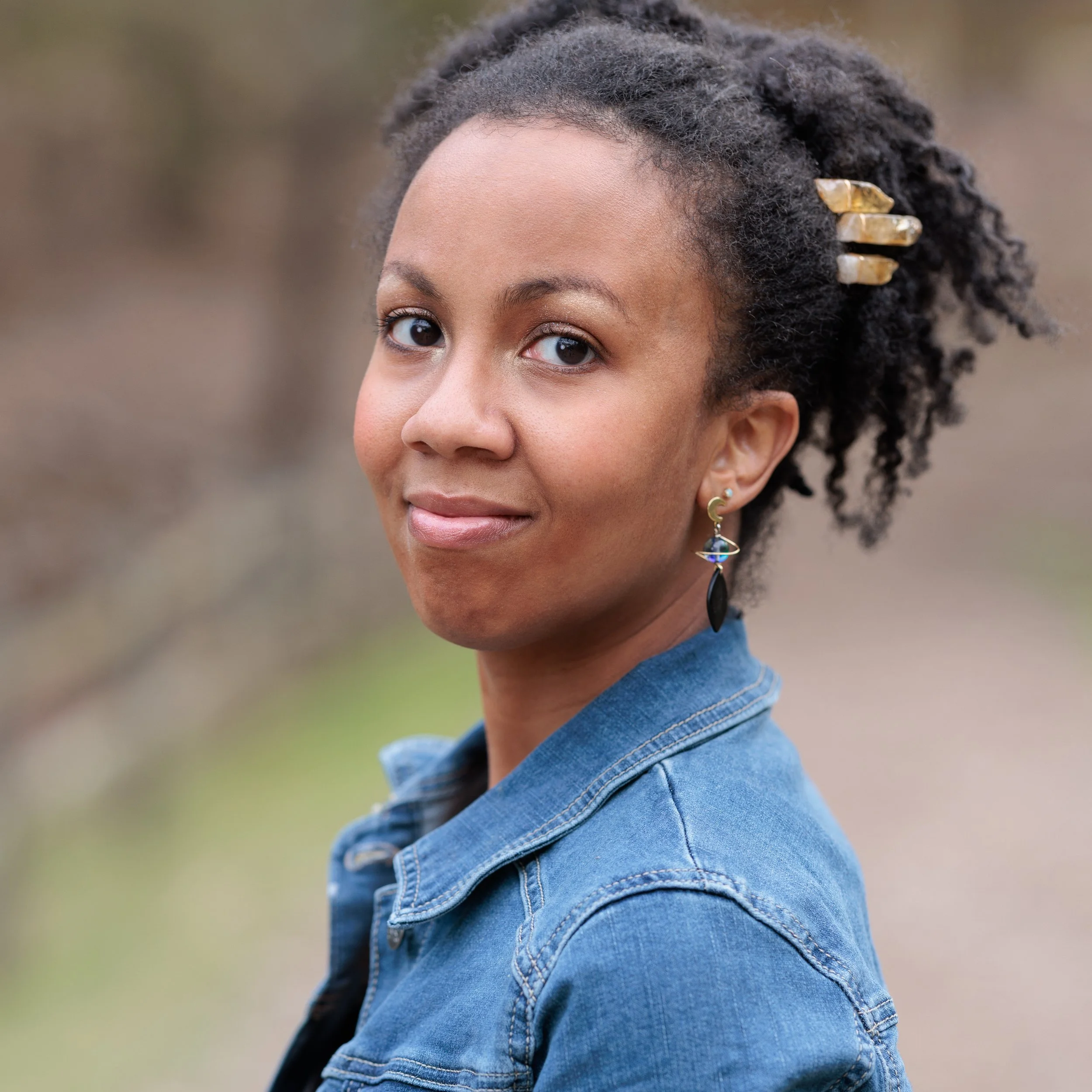 About — Shannon Sanders