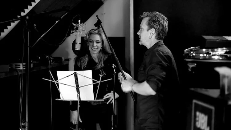 Vocalist — Amanda Carr