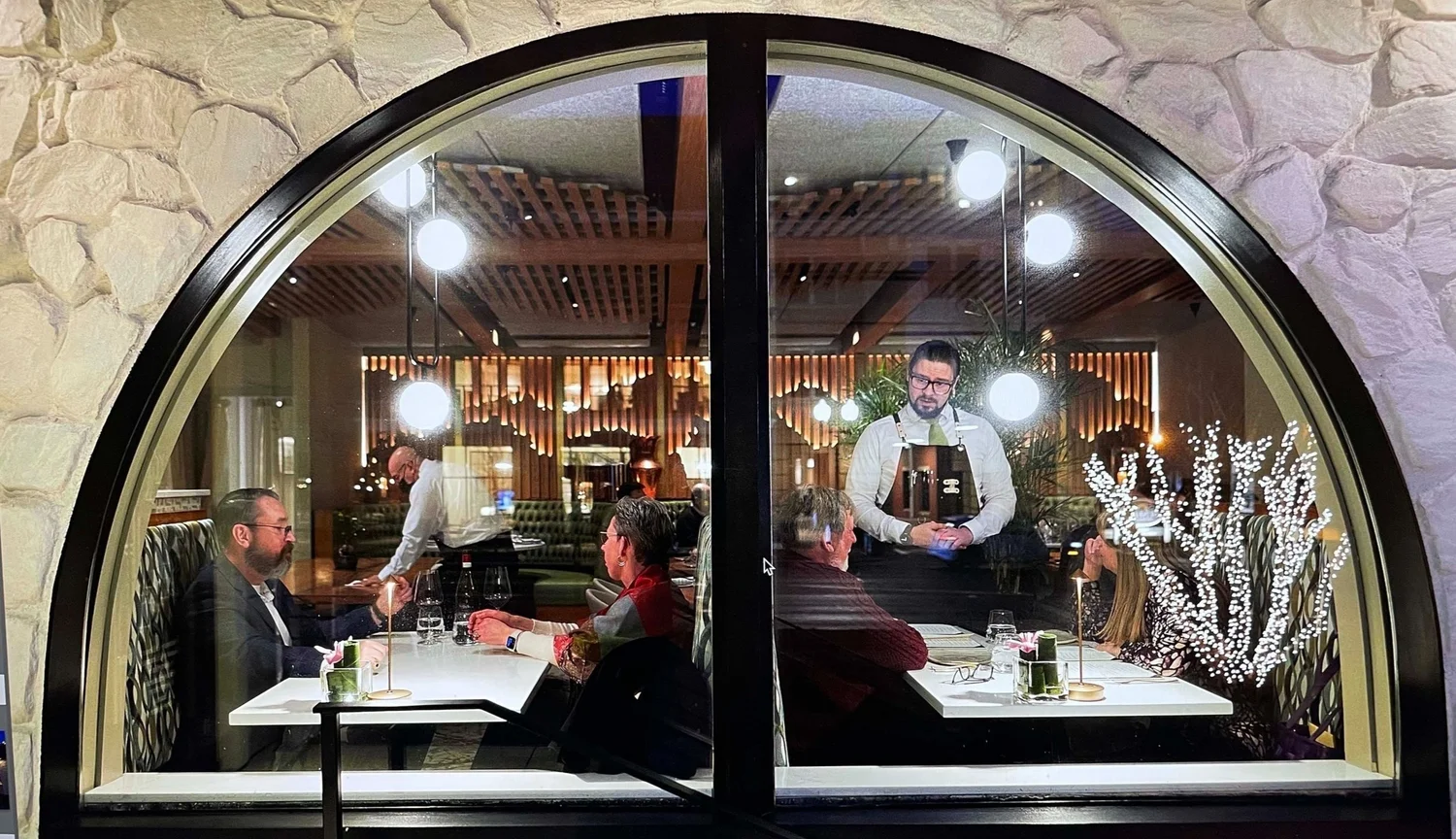 About Us — The Maple Room