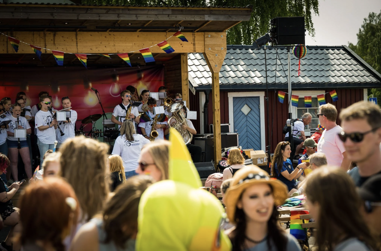 BUA BÆRUM | Oppdag fritidstilbud nå — UFB Ungdom og Fritid Bærum kommune