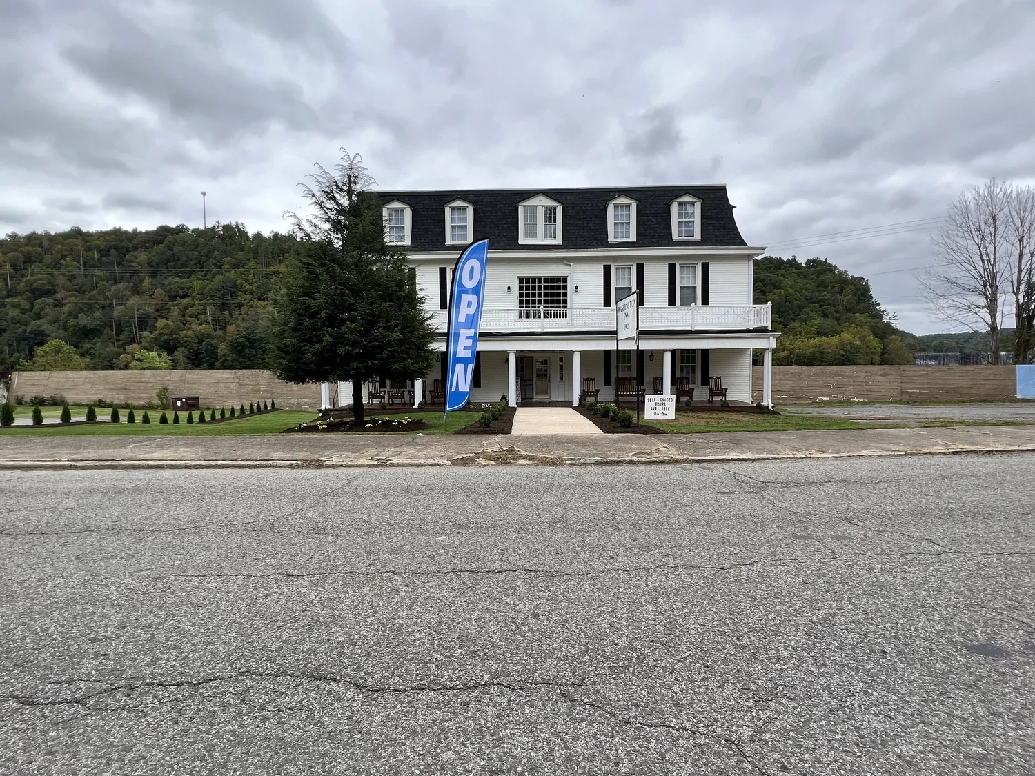 Gallery 2 — The Washington Inn