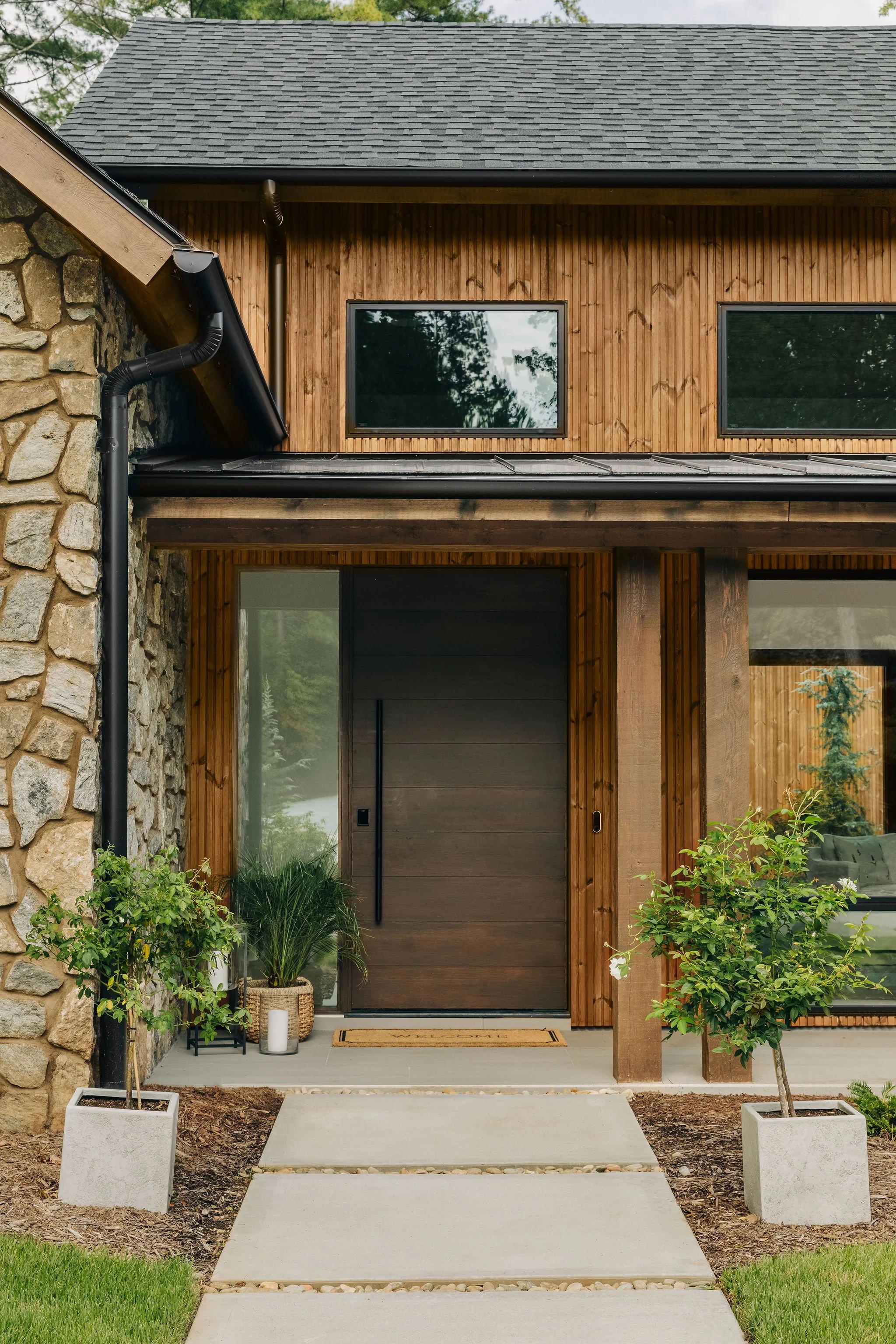 blom 810 — BLOM Design Studio