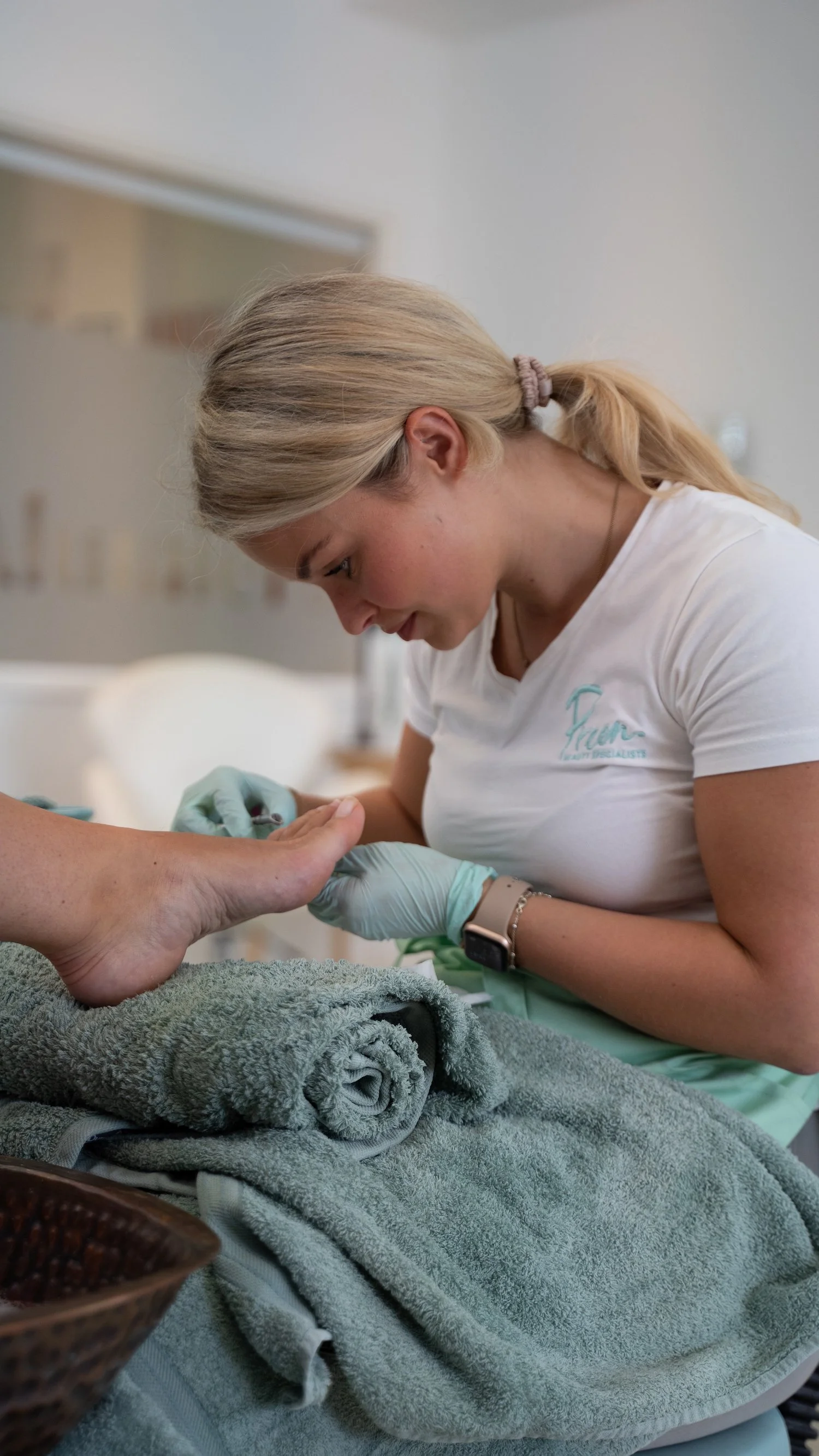 Preen Salon Stockport | Hair, Nails, Waxing, Fillers & Beauty