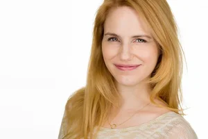 Episode 207: Capturing Artistic Achievement — Carolyn Mara