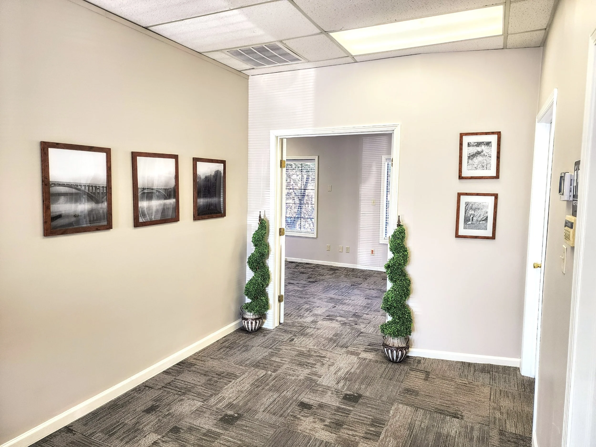 Gallery 1 — Tulsa Caskets + Cremation