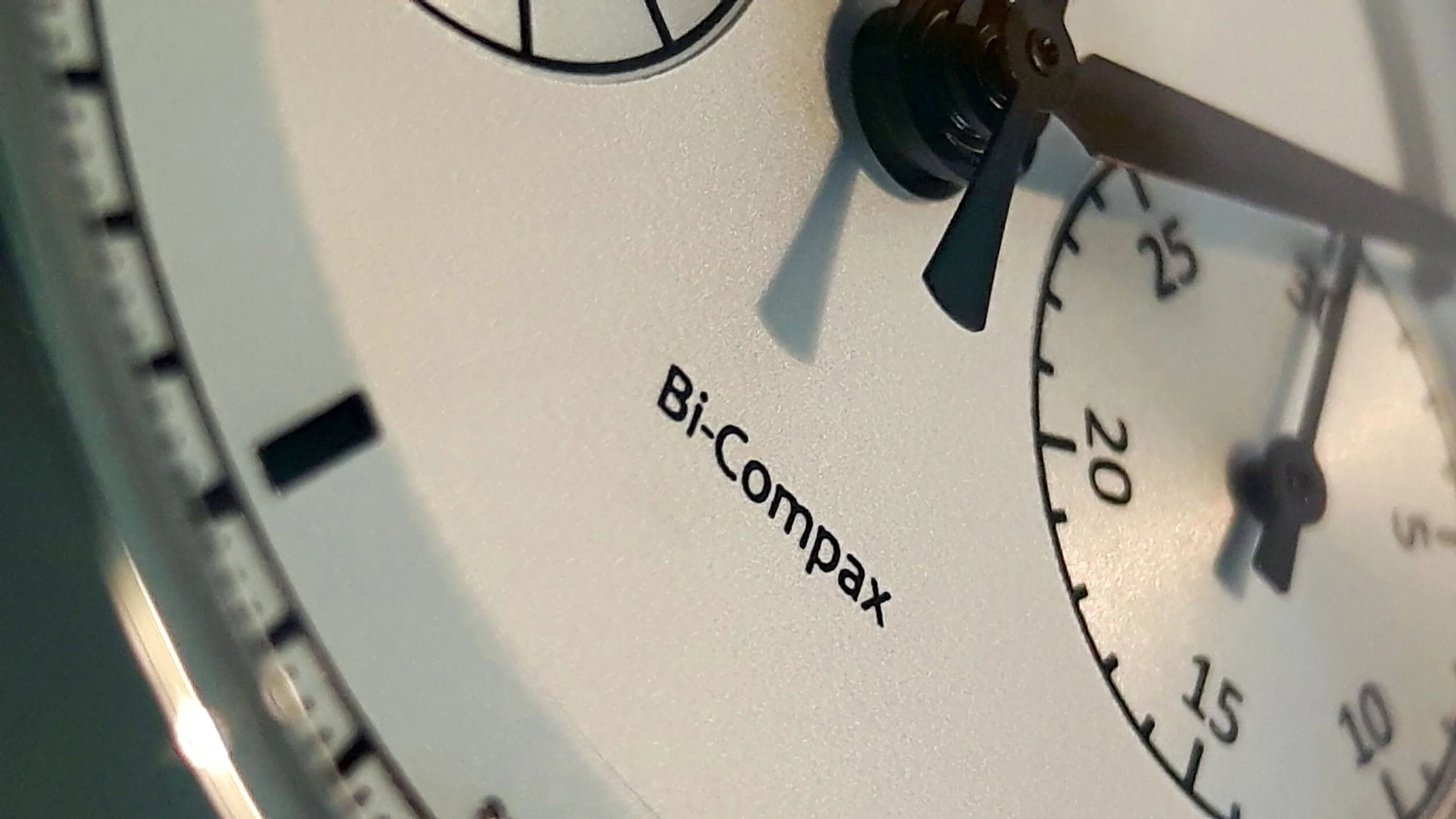 Kennsen: Bi-Compax — Kennsen Watches