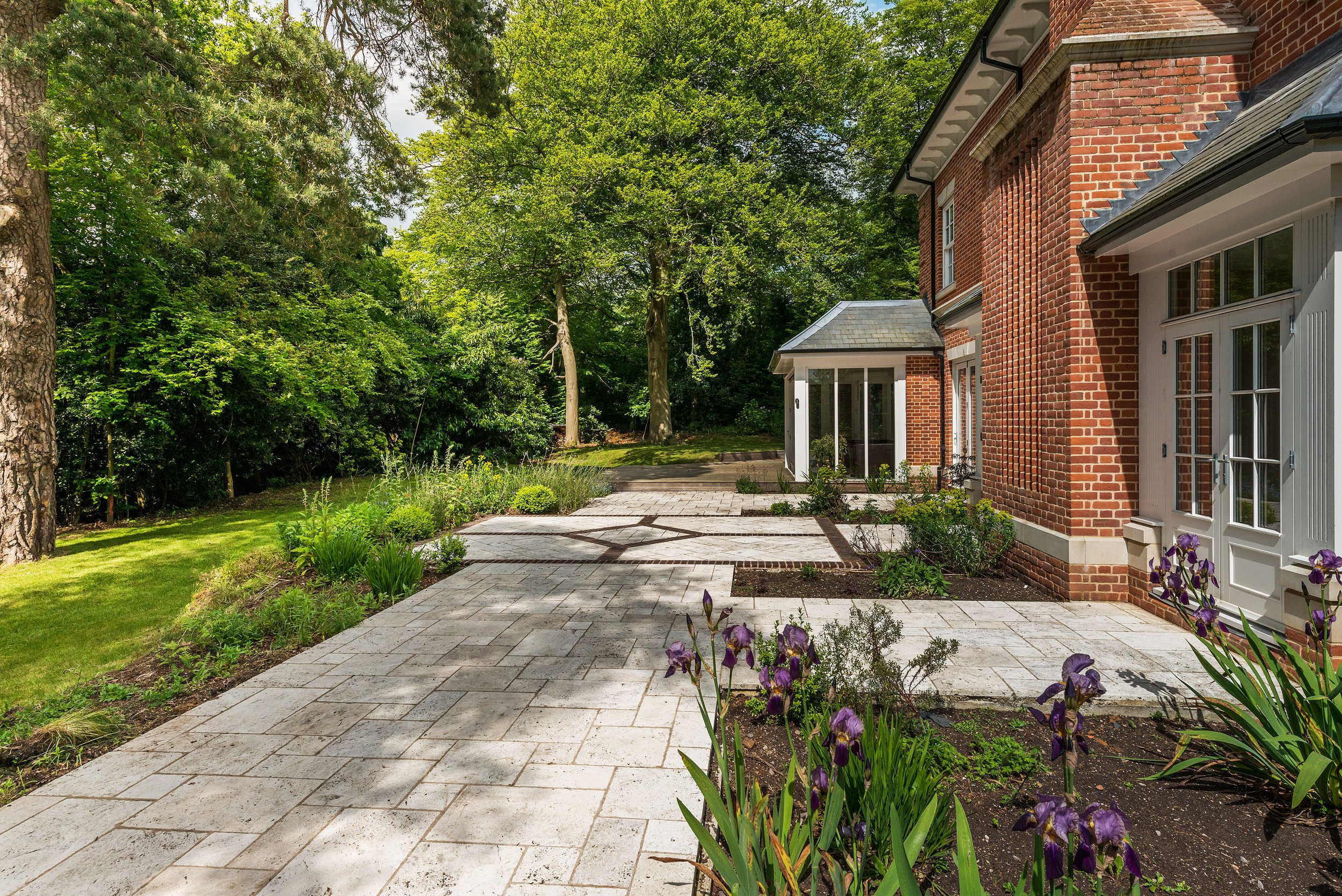 Replacement dwelling in the Queen Anne style, Farnham, Surrey — MCA ...