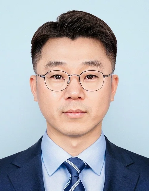 People — Kunhee Choi