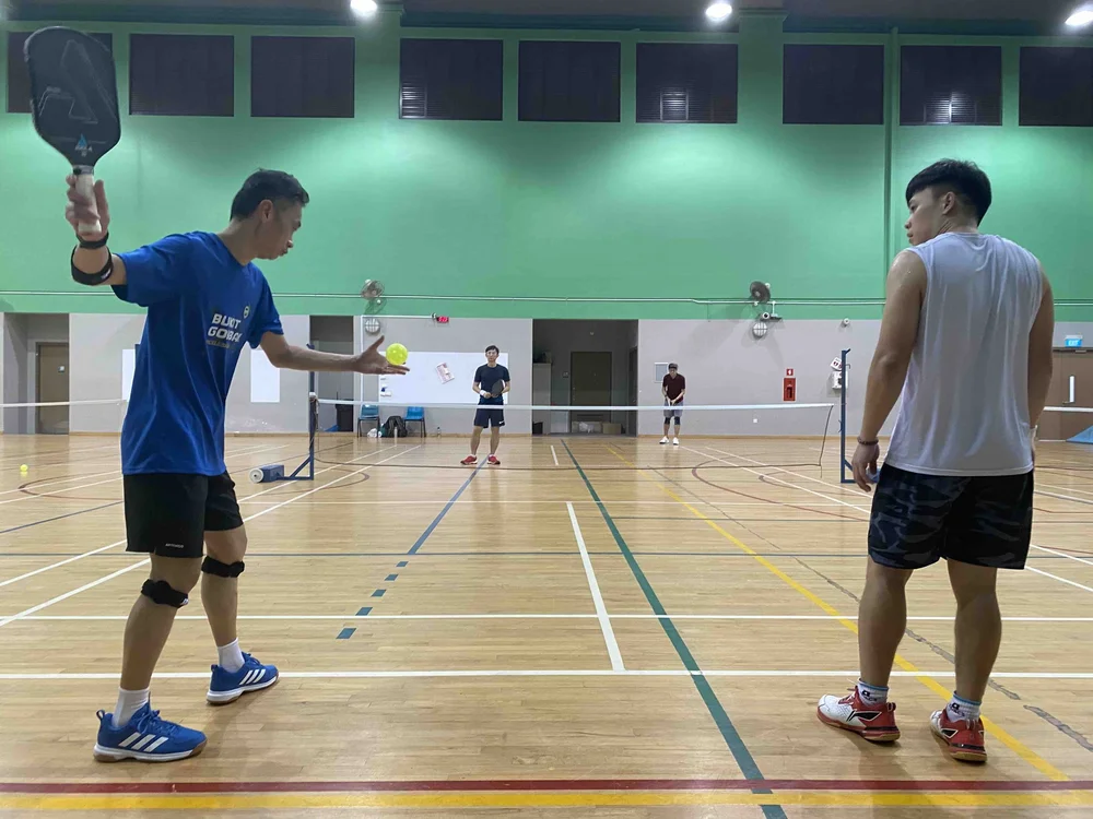 Pickleball Court Hillgrove Secondary School Hall — Play! Pickle ...