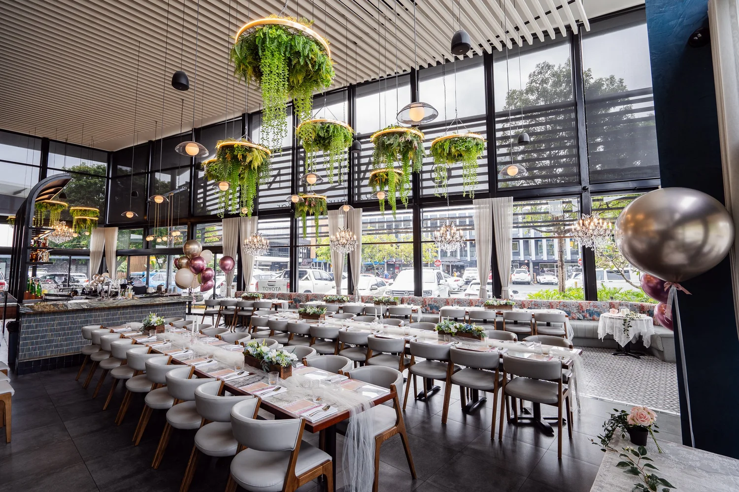 Valyn Thai Restaurant and Bar | Capri on Via Roma