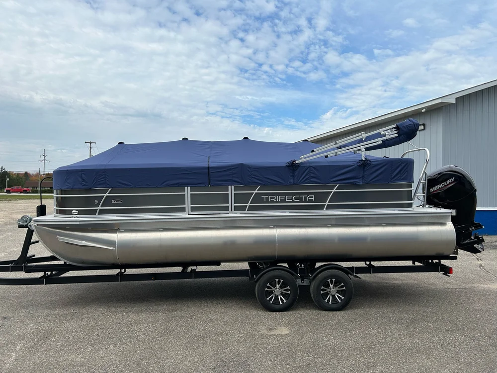 Tri-toon and Pontoon Rentals — 2024 Pontoon Rentals Available