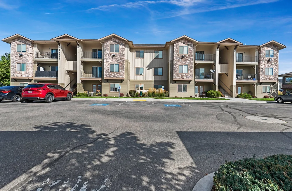 Floor Plans & Features — Aspen Creek Apartments