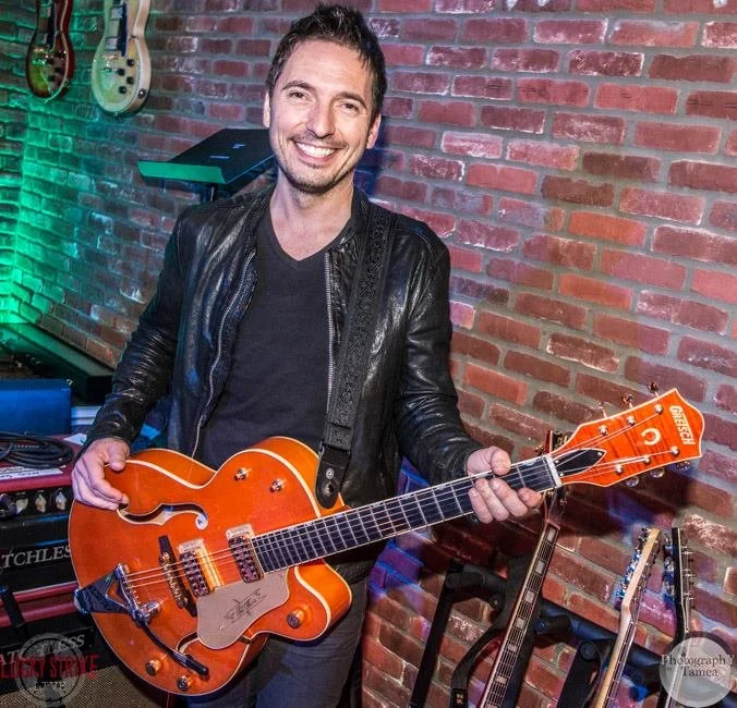 About — THE HEAVIES